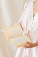 The Beginner's Guide To Reading (And Loving) Poetry - The Good Trade