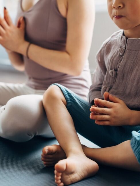 Here's How To Practice Simple Mindfulness Activities With Your Kids ...