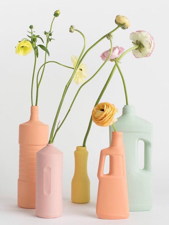 9 Ceramic & Glass Vases To Add To Our Spaces - The Good Trade