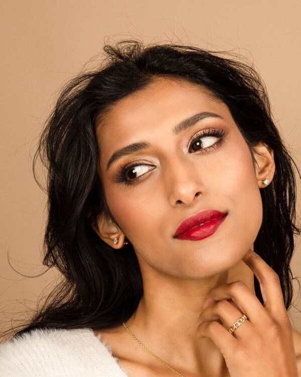 11 Best Natural Foundations With Non Toxic Ingredients - The Good Trade