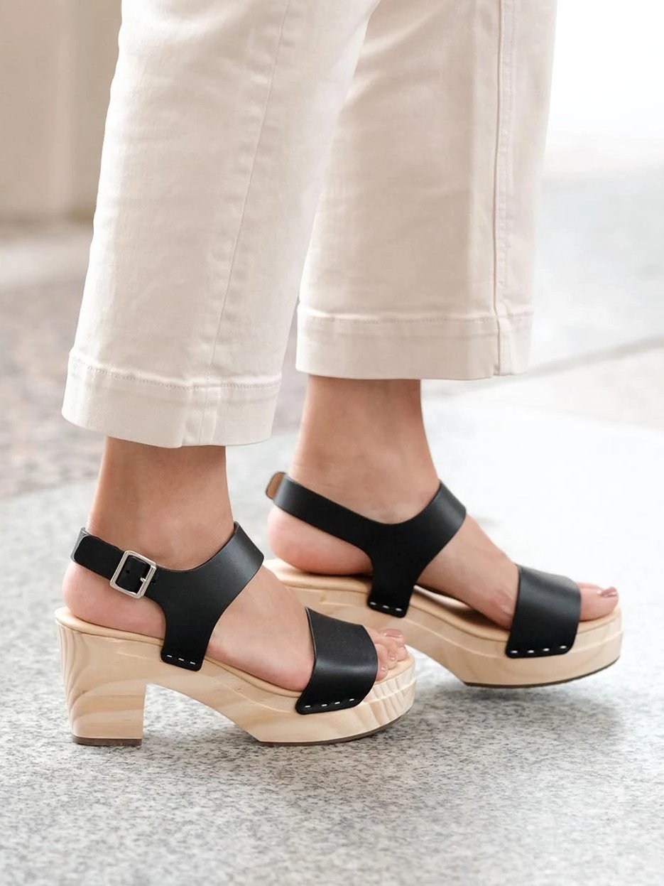 18 Capsule Wardrobe Essentials For Spring - The Good Trade