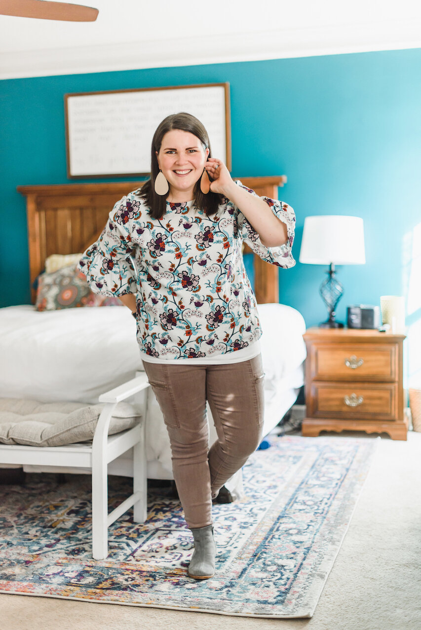 Week Of Outfits Series: A Week Of Wearing Only 7 Pieces For 7 Days With ...