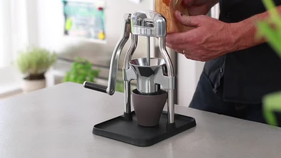 9 Minimalist Coffee Makers For Your Morning Routine - The Good Trade