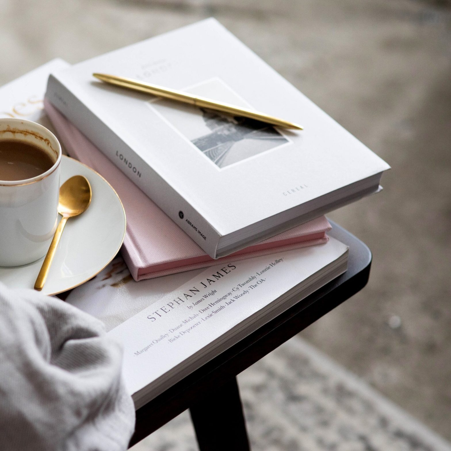 9 Book Club Subscriptions For Your Next Best Read - The Good Trade