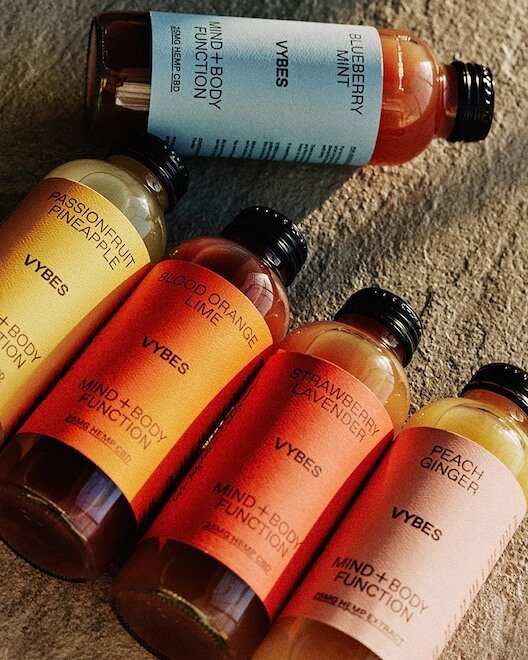 15 Best Non-Alcoholic Drinks For Sober Celebrations - The Good Trade