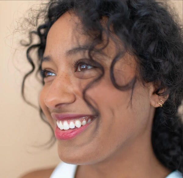 11 Best Natural Foundations Made With Organic Ingredients - The Good Trade