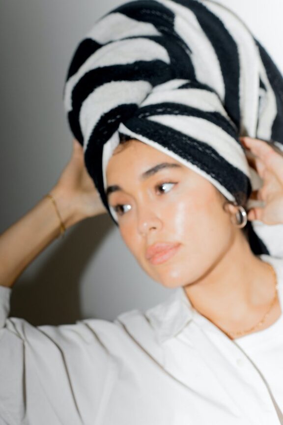 9 Best Organic Face Washes Made With Natural Ingredients - The Good Trade