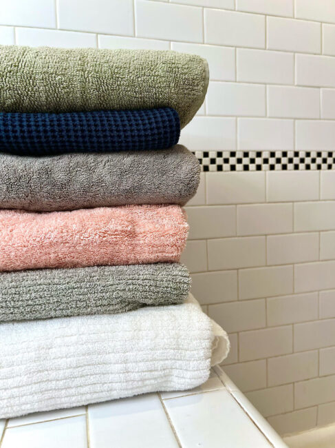 10 Organic Bath Towels Reviewed By Our Editors (2025) - The Good Trade