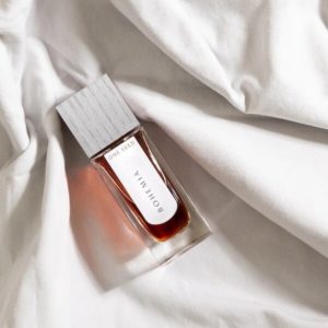 9 Best Natural Perfumes Made With Organic Ingredients - The Good Trade