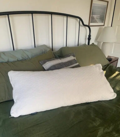 9 Organic Pillows Made With Nontoxic Materials - The Good Trade