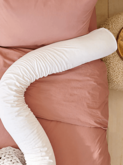 9 Best Organic & Nontoxic Body Pillows For 2026 - The Good Trade
