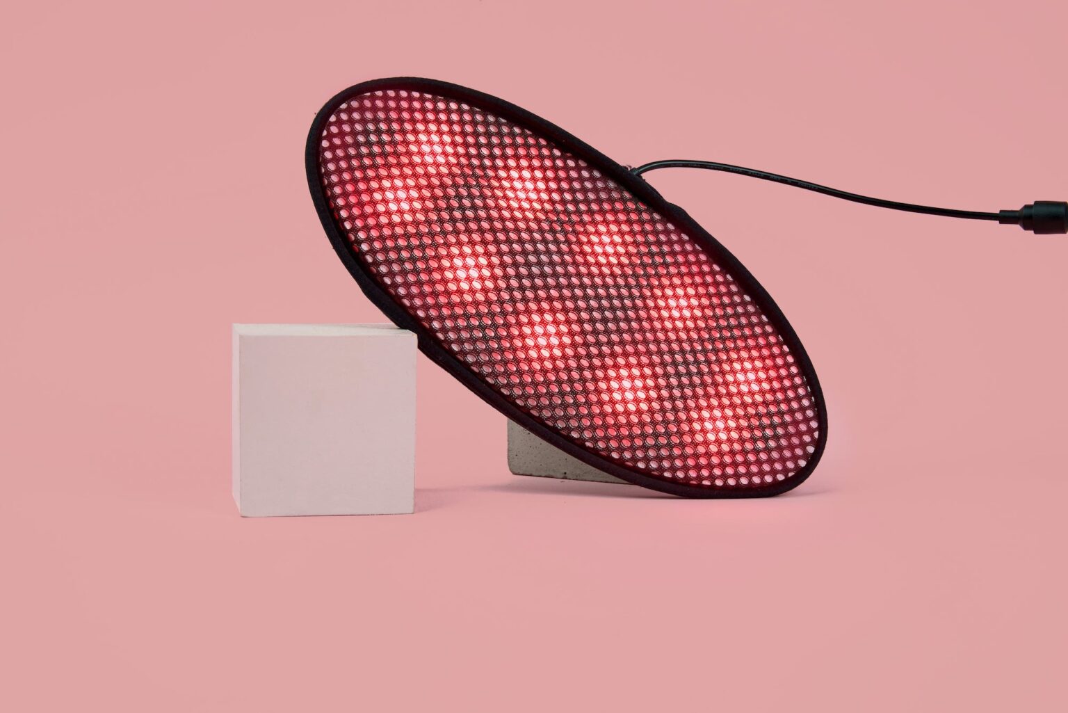The 7 Best Red Light Therapy Devices For 2023 - The Good Trade
