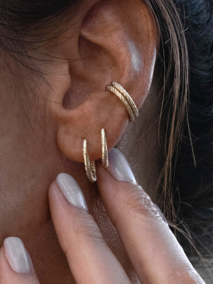 15 Minimalist Jewelry Brands For Simple Everyday Pieces - The Good Trade
