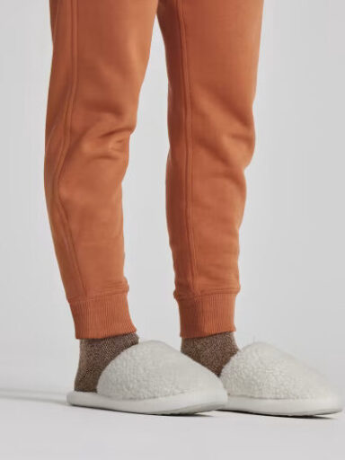 8 Sustainable Women's Slippers With Eco-Friendly Materials - The Good Trade