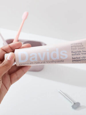 9 Organic And Natural Fluoride Free Toothpastes (2025) - The Good Trade