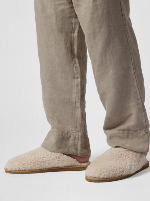 10 Sustainable Slippers With Eco-Friendly Materials - The Good Trade