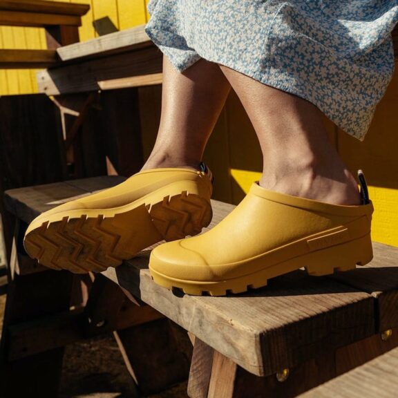 8 Sustainable Women's Slippers With Eco-Friendly Materials - The Good Trade