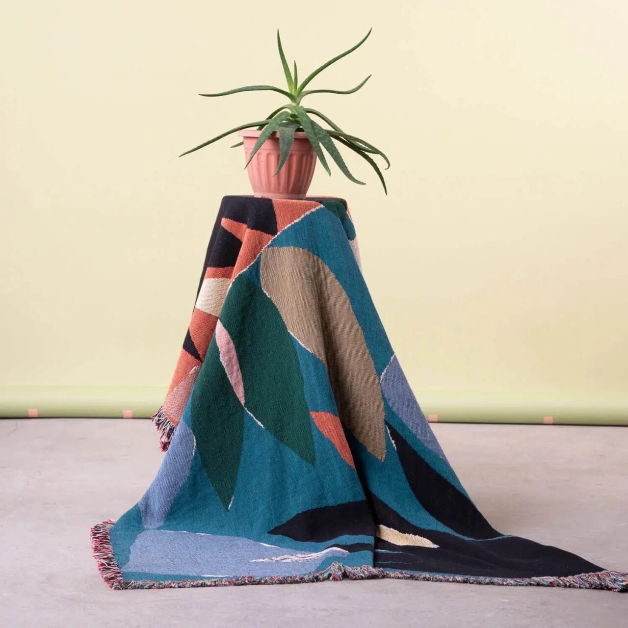 7 Best Throw Blankets With Sustainable & Organic Materials - The Good Trade