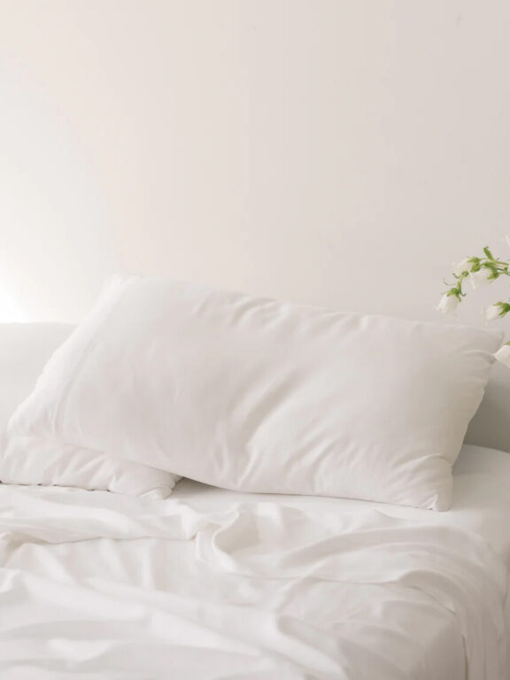 7 Best Cooling Bed Sheets Ranked By Our Editors (2024) - The Good Trade