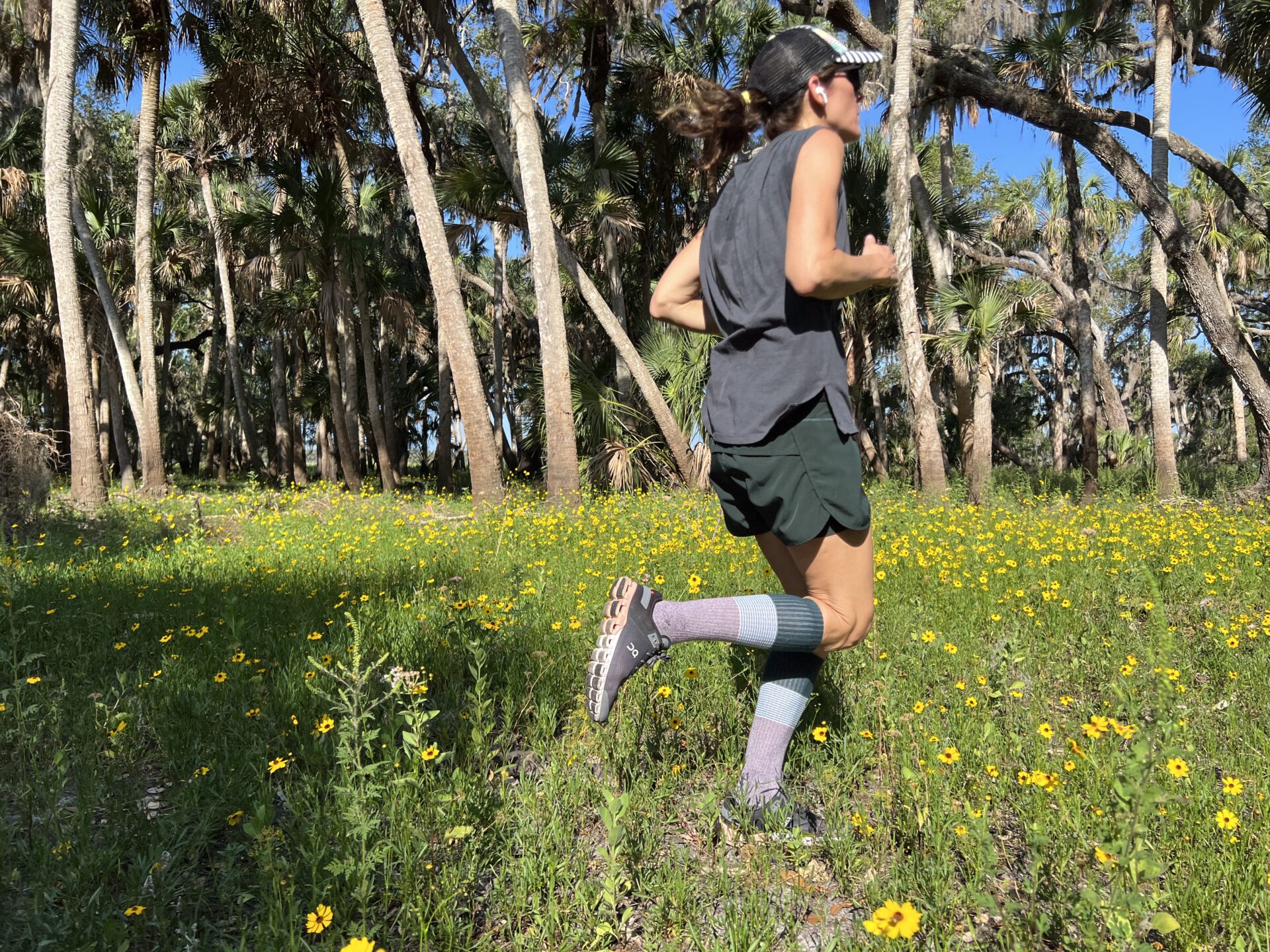 Why Bombas Compression Socks Reign Supreme (Review) - The Good Trade