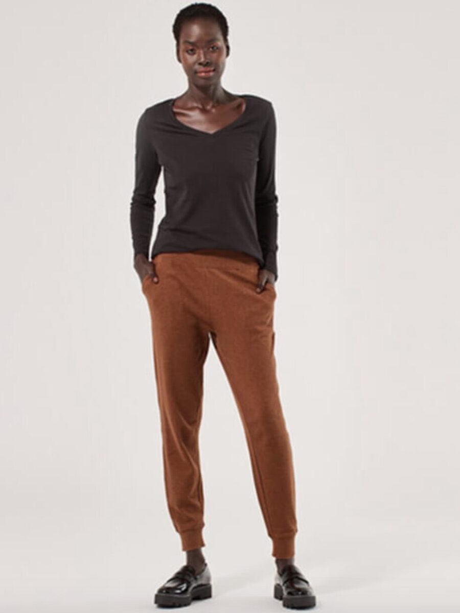 10 PFAS-Free Apparel Brands For Nontoxic Clothing - The Good Trade