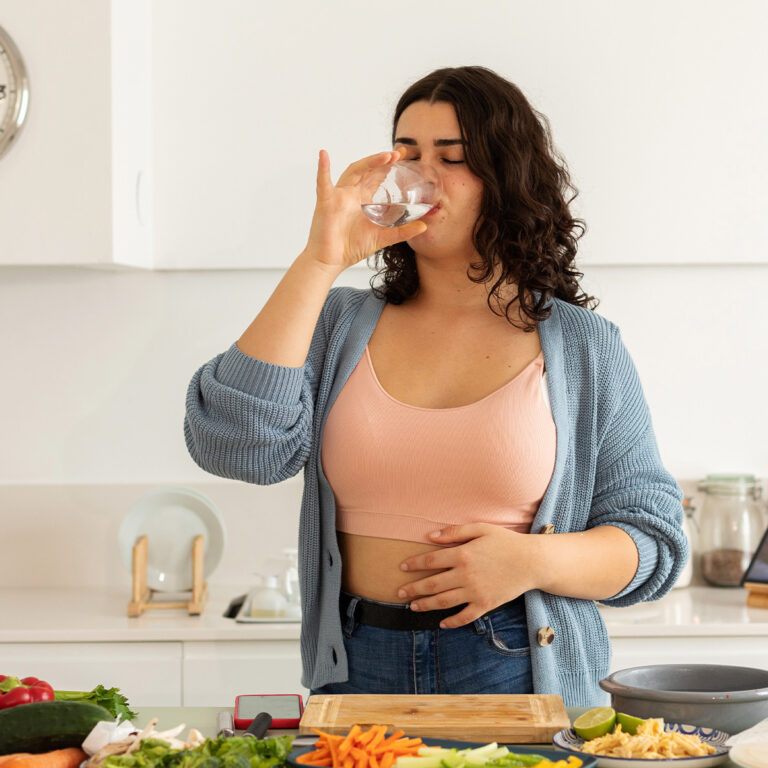 7 Best Natural Fiber Supplements For Women (2025) - The Good Trade