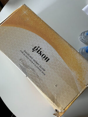 We Review Gisou’s Honey-Infused Haircare (And Lip Oil!) - The Good Trade