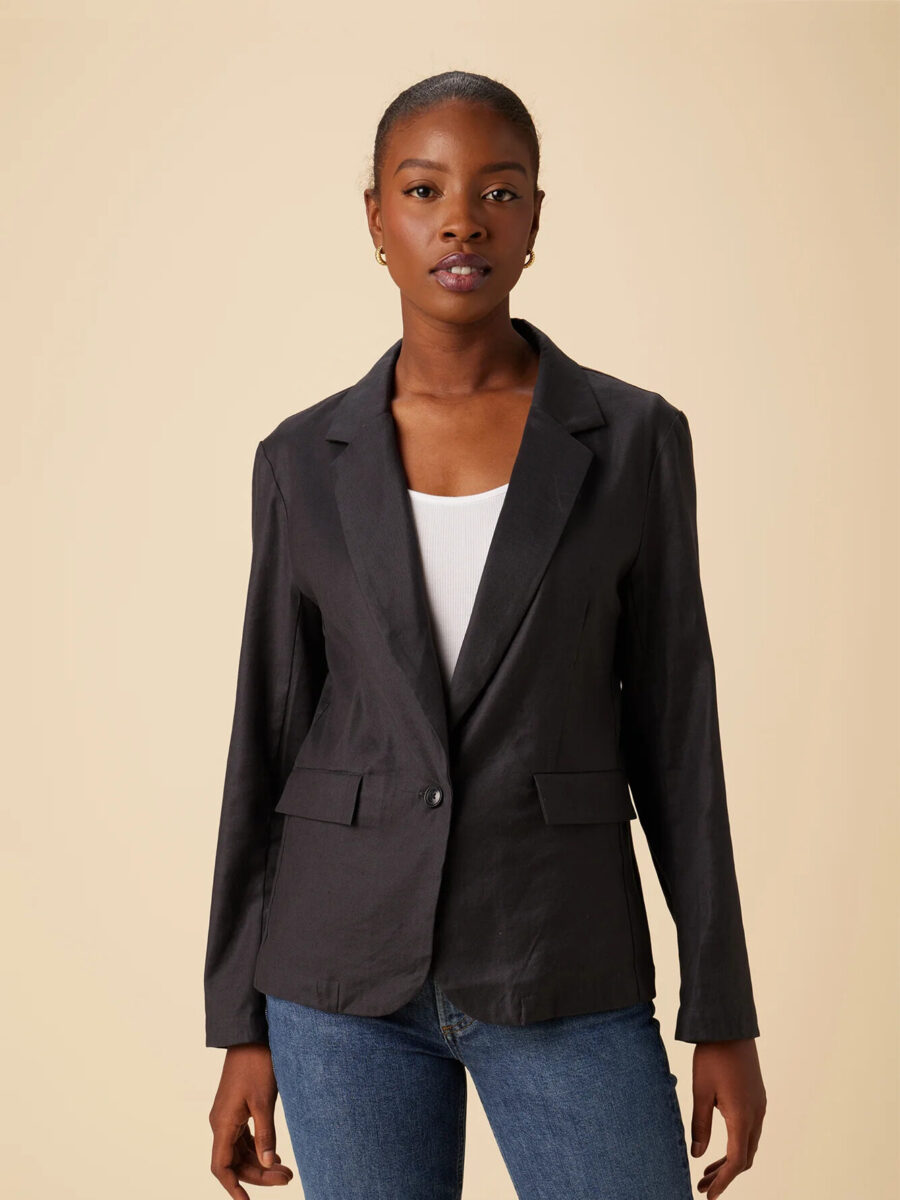 9 Best Women's Suits From Sustainable Brands (2025) - The Good Trade