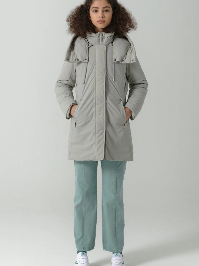 7 Best PFAS Free Rain Coats And Waterproof Jackets (2025) - The Good Trade