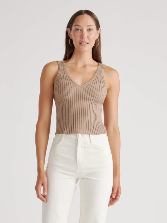 9 Lightweight Sweaters For Layering In 2025 - The Good Trade