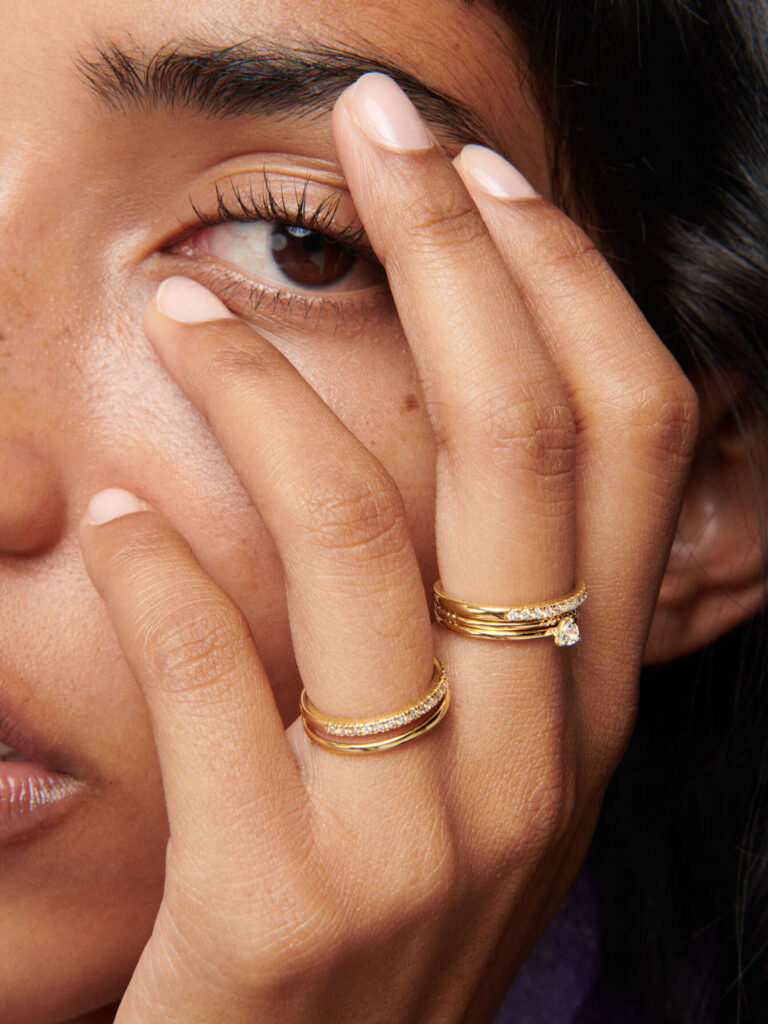 15 Minimalist Jewelry Brands For Simple Everyday Pieces - The Good Trade