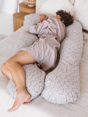 9 Best Organic & Nontoxic Body Pillows For 2026 - The Good Trade