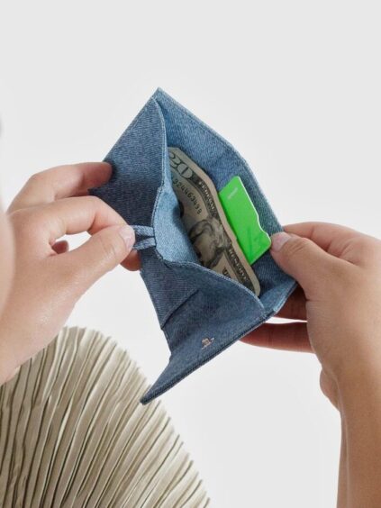 9 Sustainable & Eco-Friendly Wallets For Men (2025) - The Good Trade