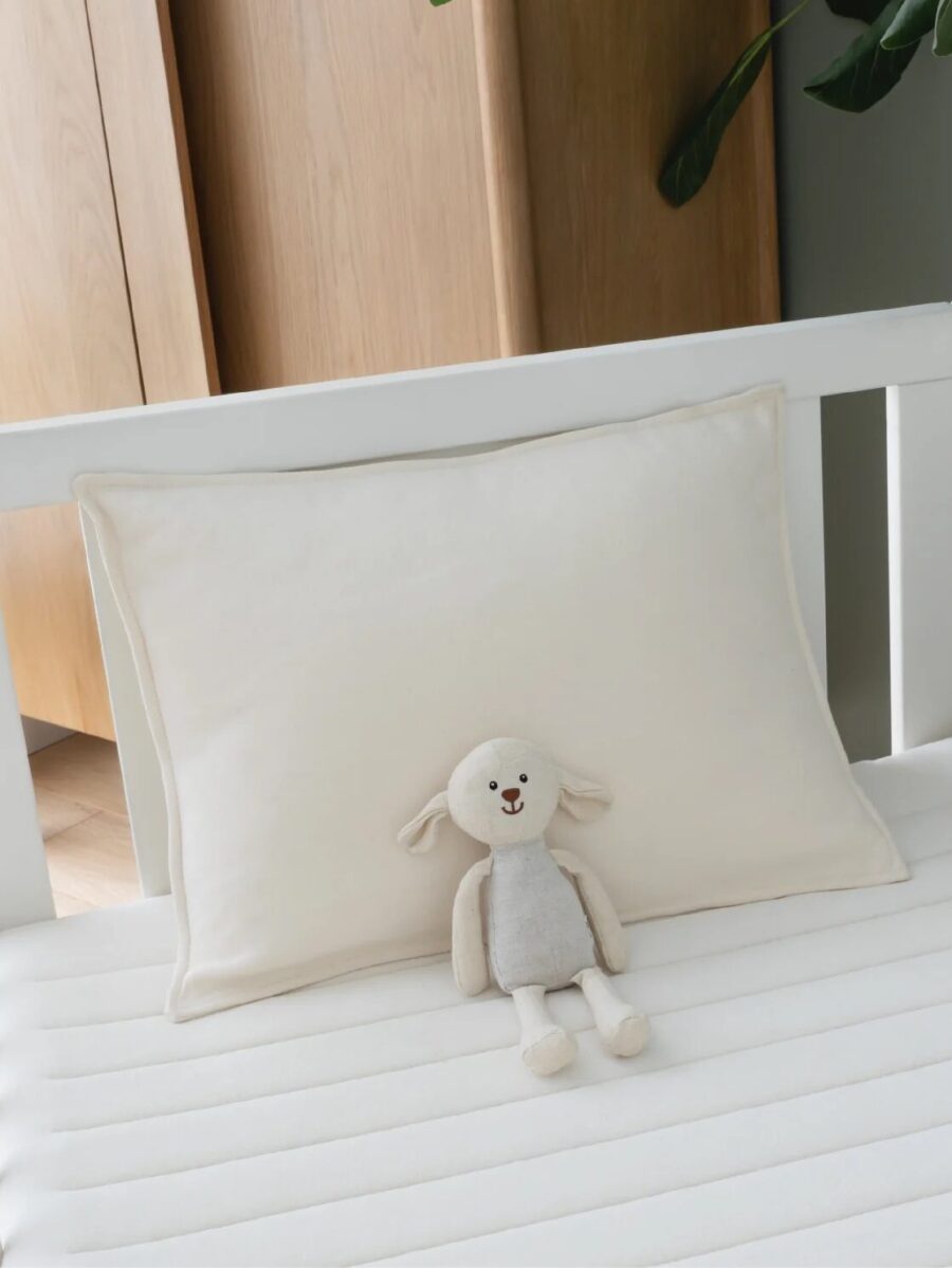 9 Best Organic Crib Mattresses For Your Baby (2025) - The Good Trade
