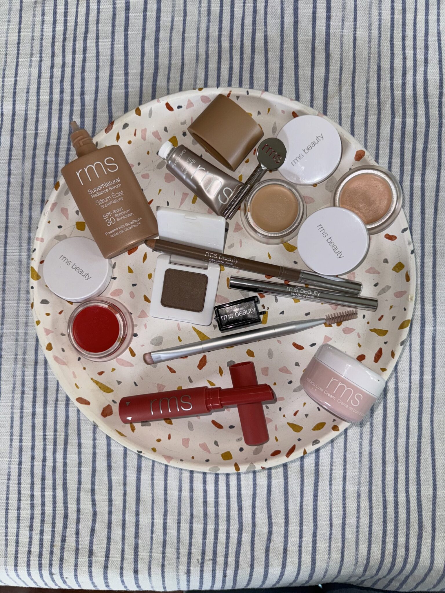 9 Clean And Nontoxic Makeup Brands Sold In Stores - The Good Trade