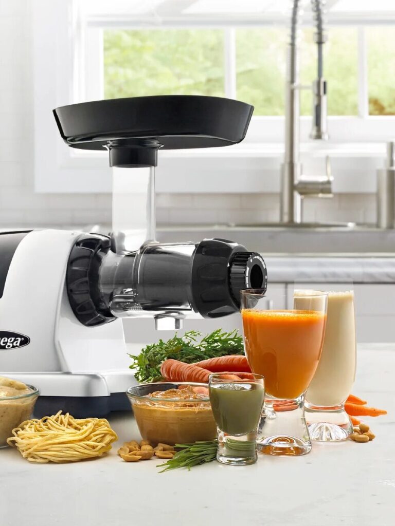 7 Best Cold Press Juicers Loved By Our Editors - The Good Trade