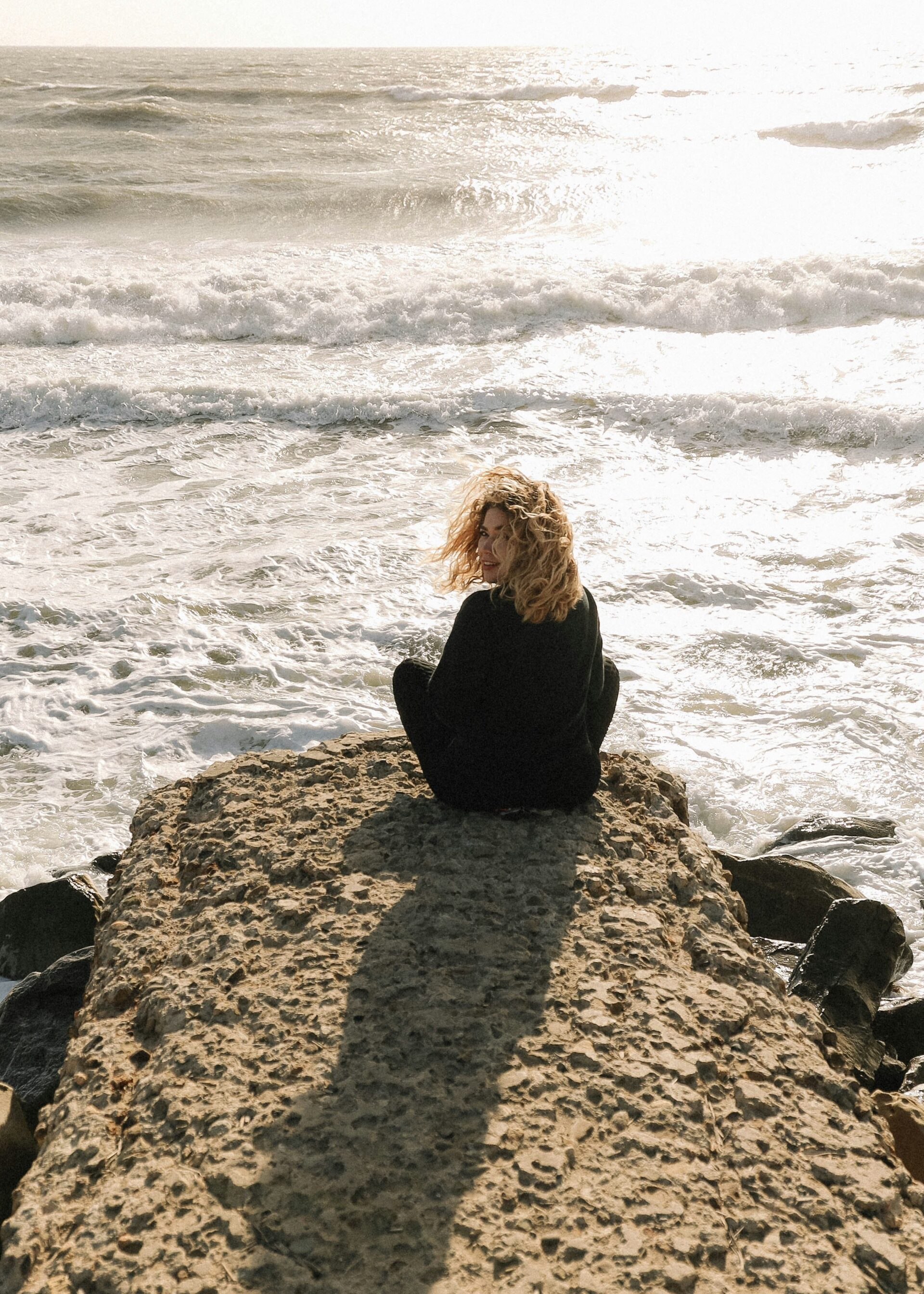 What Is Analog Wellness? We Explore This New Anti-Tech Trend - The Good ...