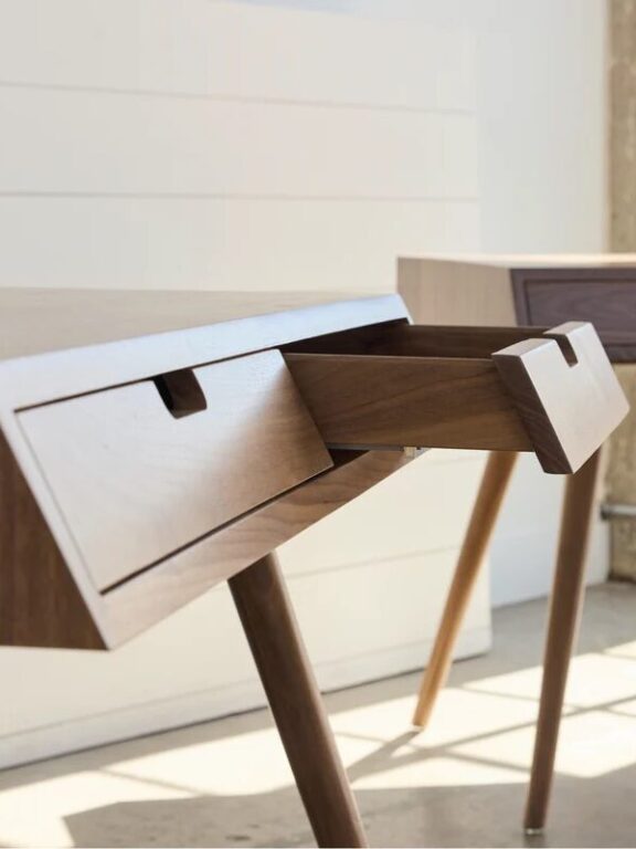 10 Best Sustainable Wood Desks For Your Home Office - The Good Trade