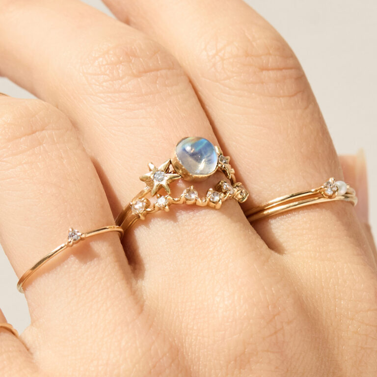 9 Moonstone Rings For A Colorful Diamond Alternative (2026) - The Good ...